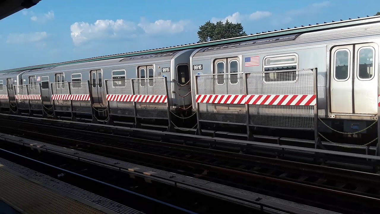 R160A-2/B F Local Train @ Avenue I - YouTube