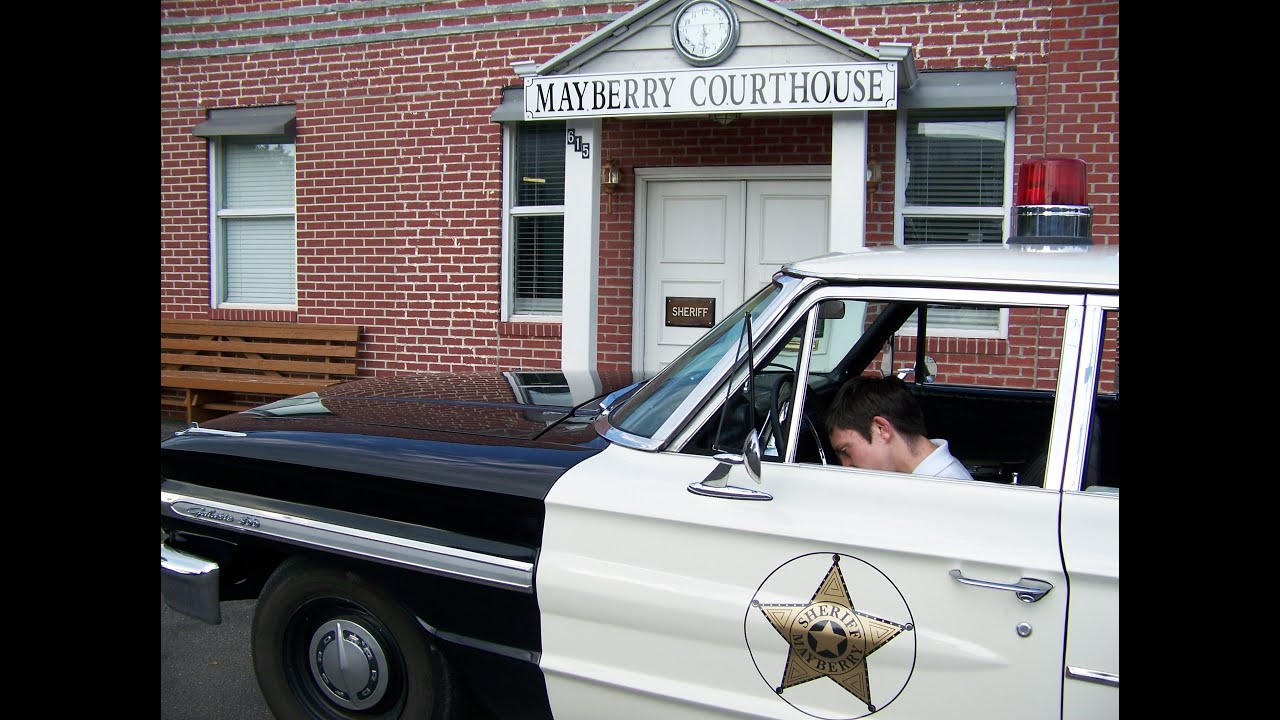 The Mayberry Courthouse Squad Car - YouTube