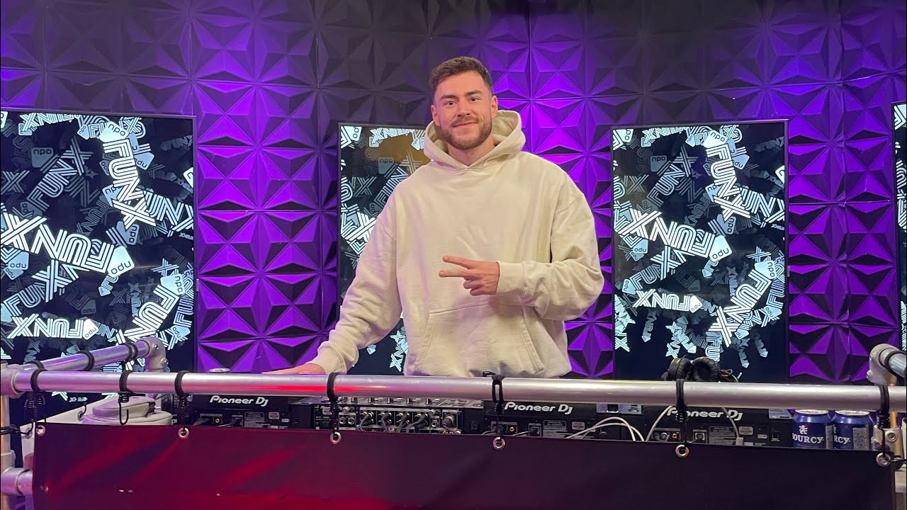 Deserno LIVE SET @ FunX - YouTube