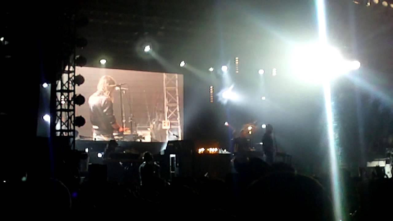 Miike Snow - The Wave (Corona Capital 2012) - YouTube