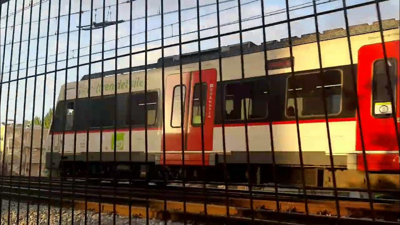 dos fgc 213 pasando en el Palau|FGC| - YouTube