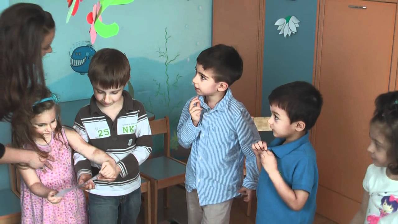 amicii engleza incepatori grupa I mai 20123 - YouTube