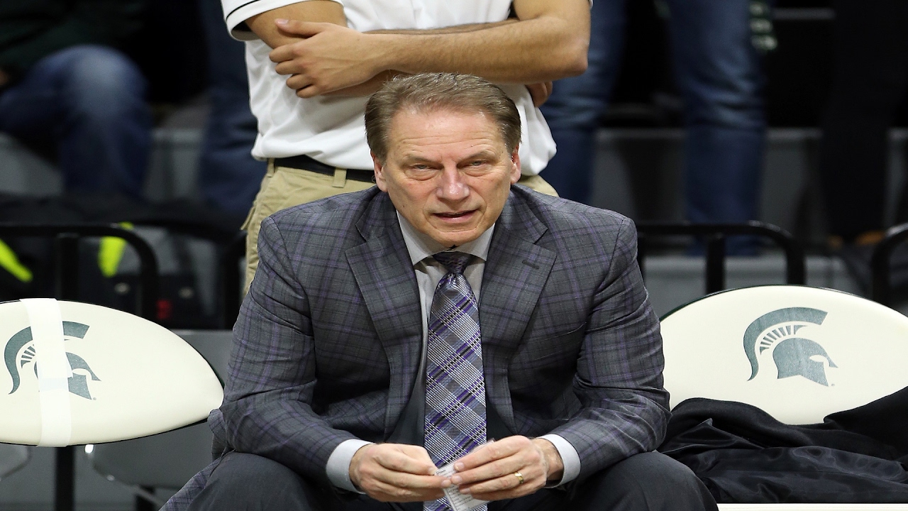 Today Sports - Tom Izzo Destroys Clipboard | You gotta see an angry Tom ...