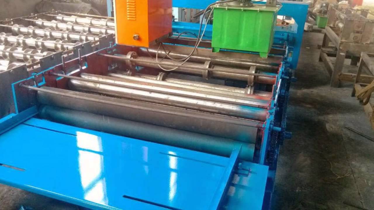 Galvanized steel flattening roll forming machine - YouTube