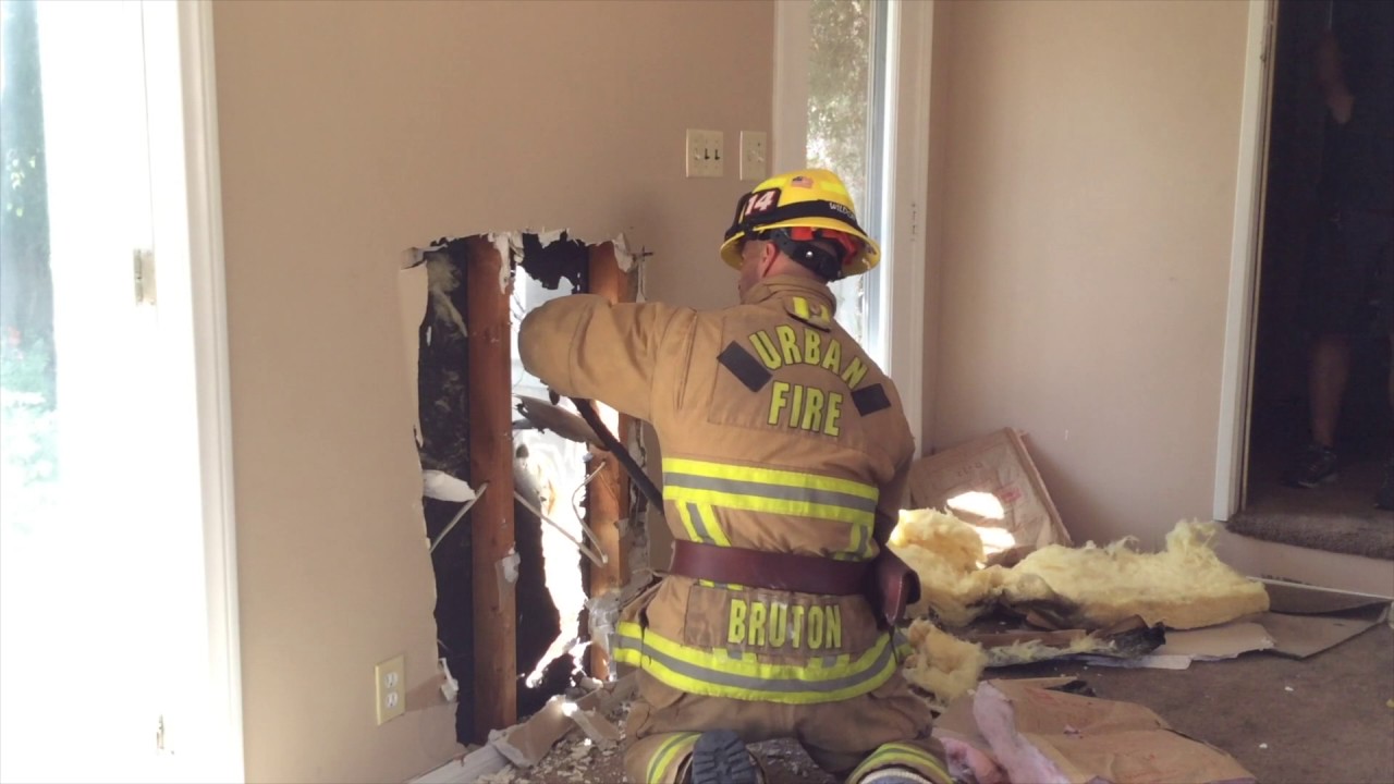 EMERGENCY WALL BREACH TO EXIT BUILDING - YouTube