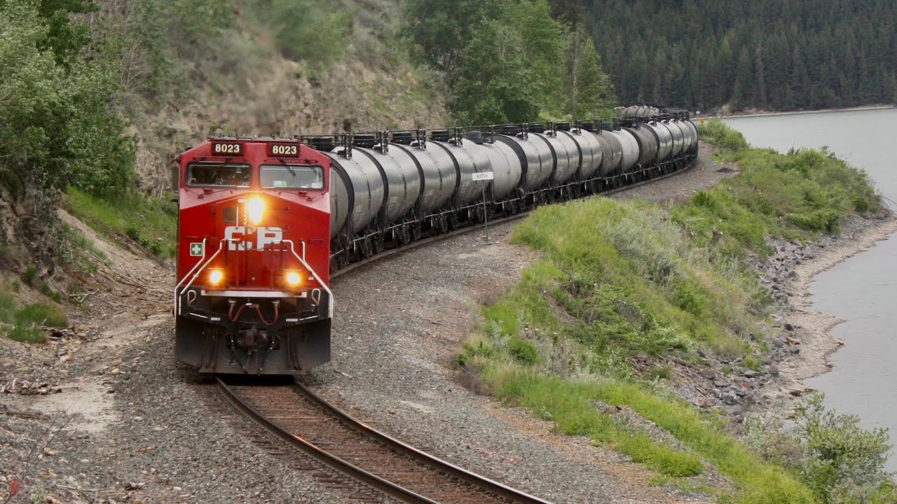 LONG TRAIN!!! CP 8023, CP 8046, and CP 8929 lead CP 201 west at Bearspaw, Alberta - YouTube