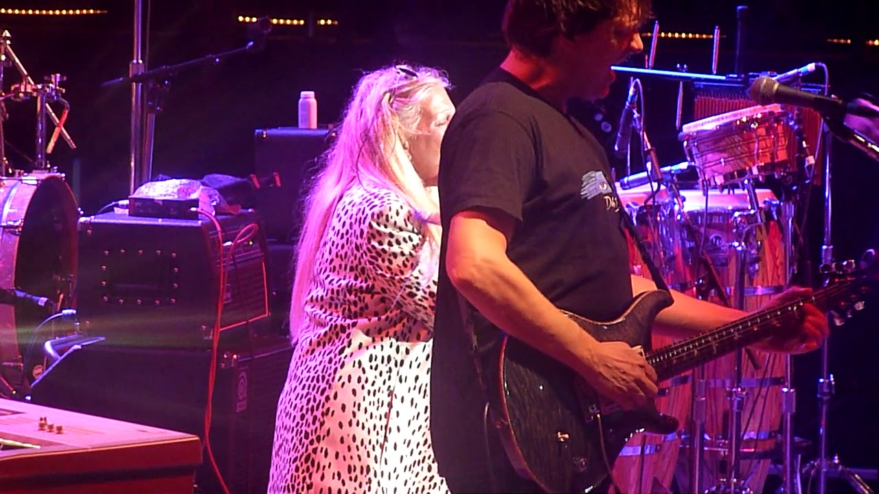 Missing Persons - Words - Lost 80s Live - 2. September 2017 - YouTube