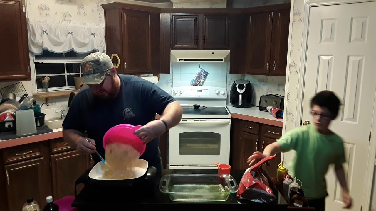 Rice Crispy Treats With a Tye Food Twist - Tye Food - YouTube