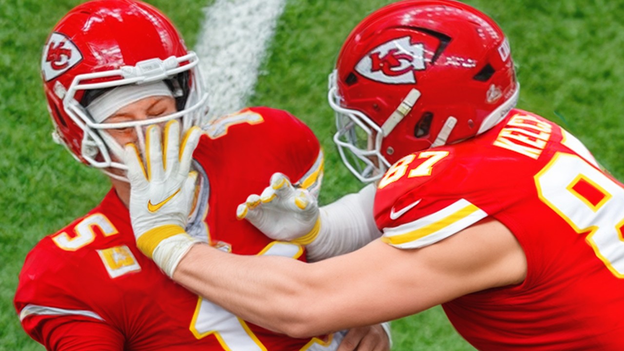 When NFL Players Fight Their Own Teammates.. - YouTube