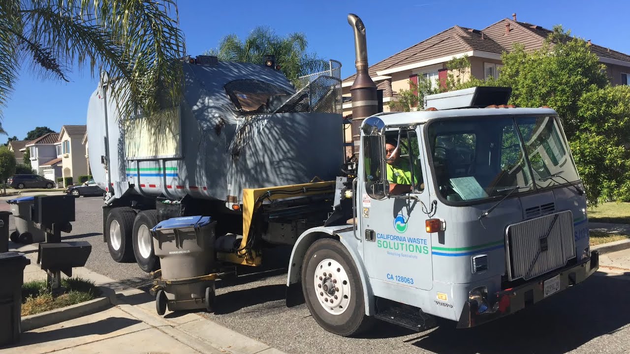 California Waste Solutions | 2002 Volvo WXLL Heil Rapid Rail Co ...