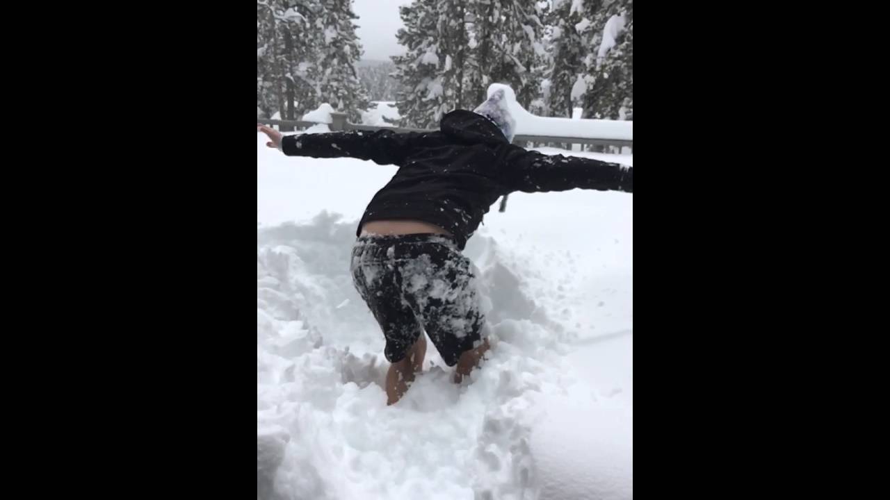 Snow dive - YouTube