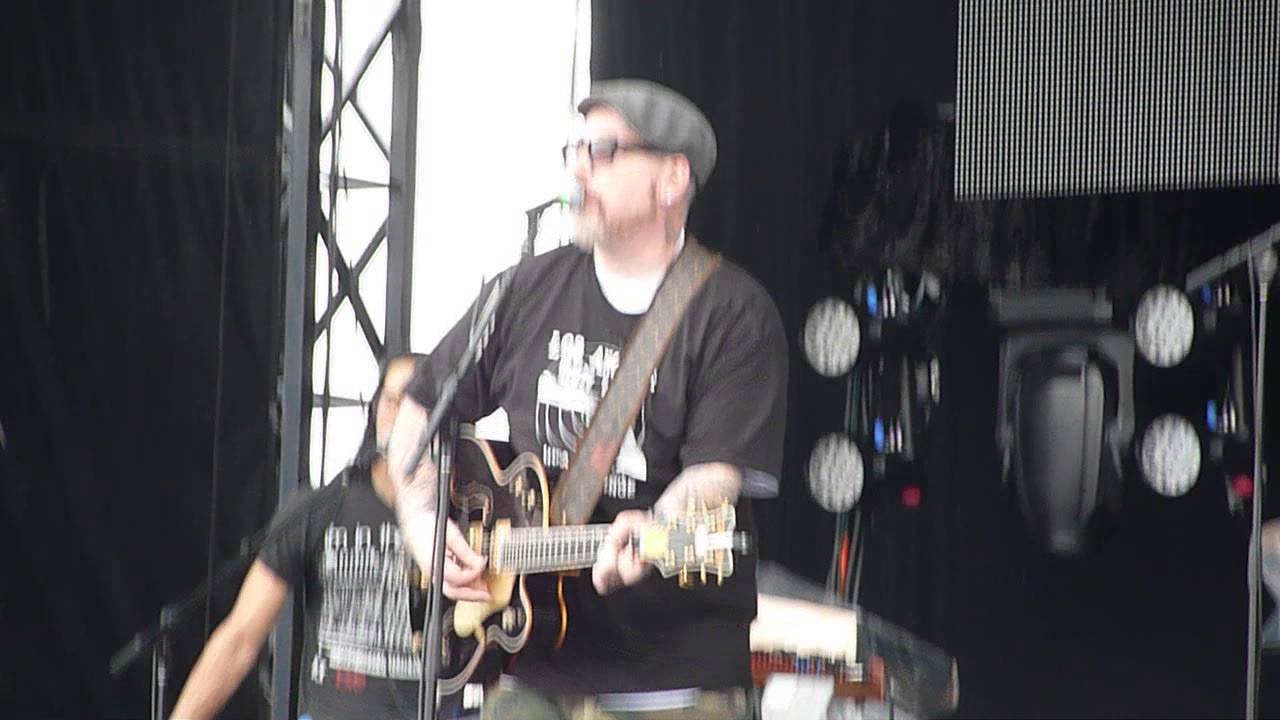 Everlast - live in Ottawa - YouTube
