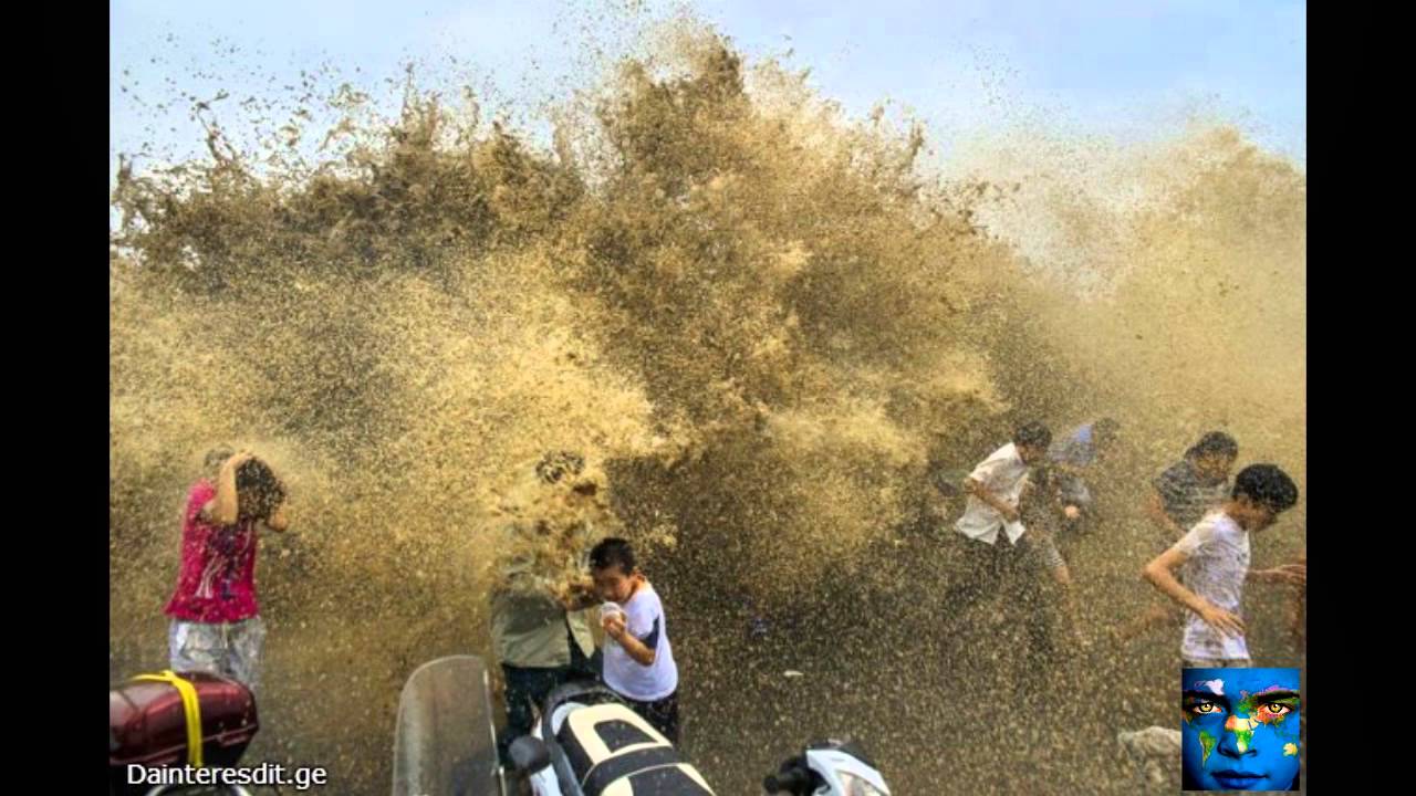 Huge Waves in China, river Qiantang - YouTube
