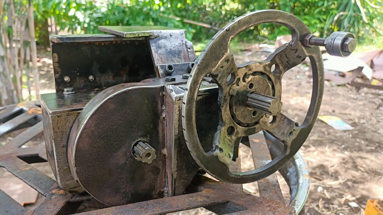 REDUCTION GEAR BOX FROM OLD GEARS - YouTube