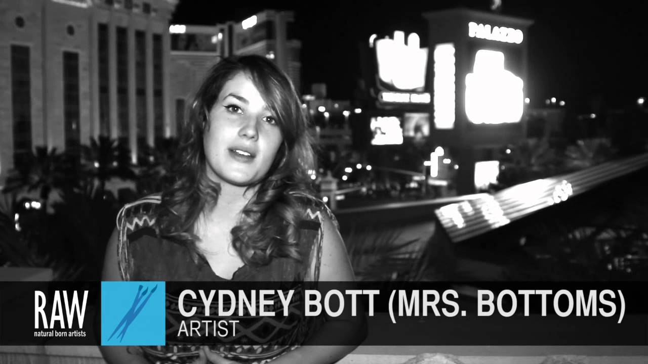 CYDNEY BOTT MRS BOTTOMS) at RAW:Las Vegas Marvel 04/25/2013 - YouTube