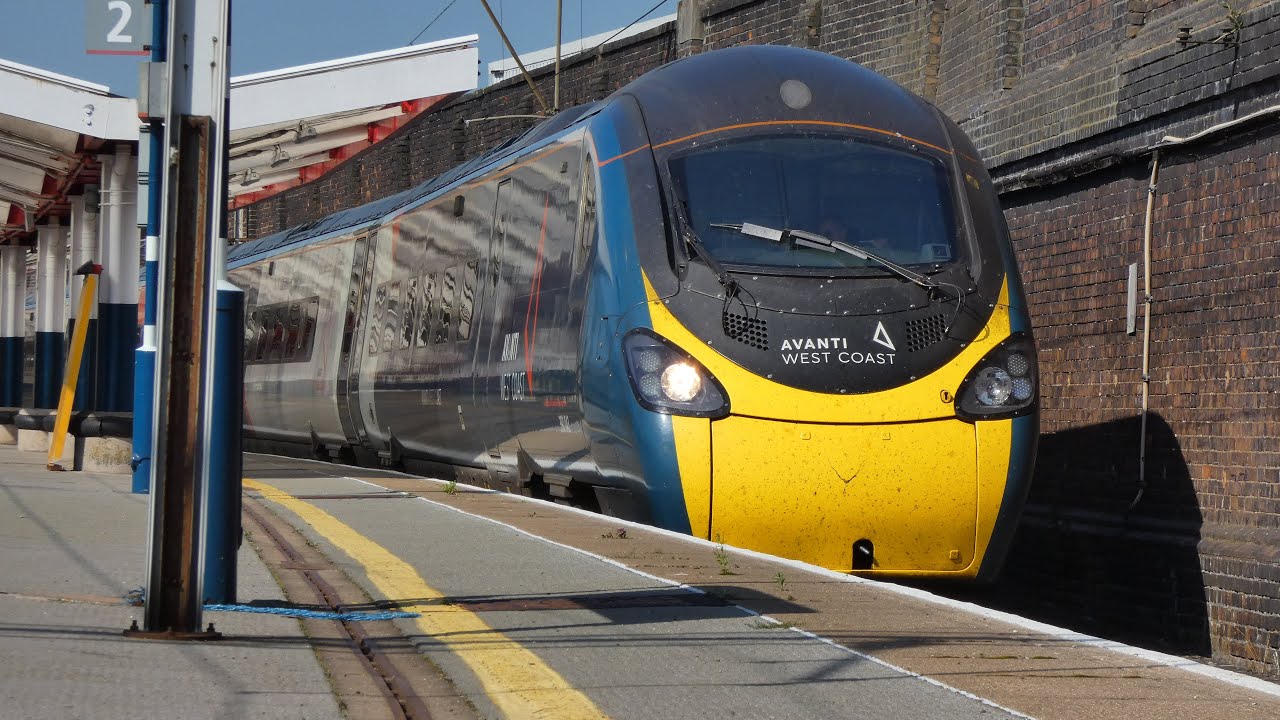 Trains at Crewe 04/09/23 featuring 37405 - YouTube