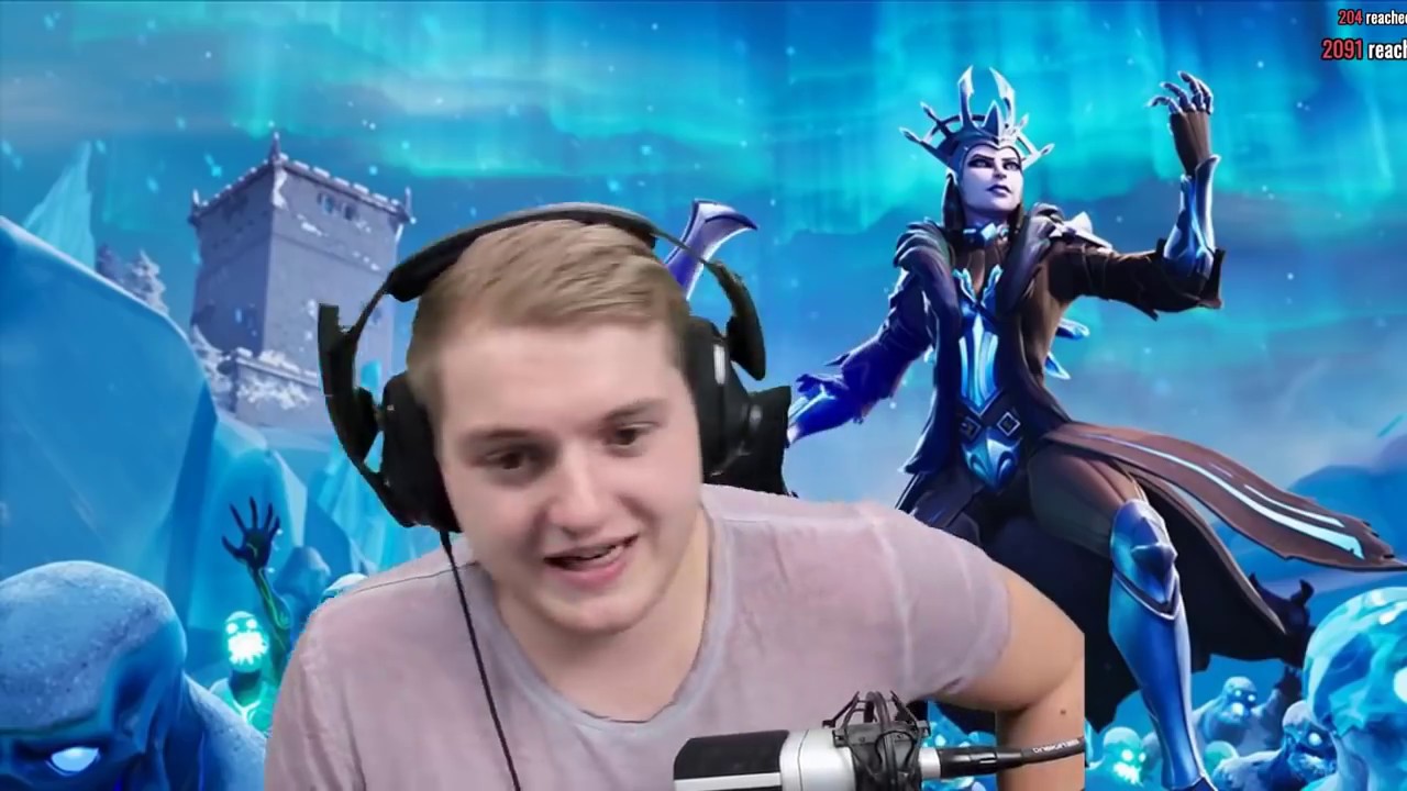 Play game live - vlog 2 - YouTube