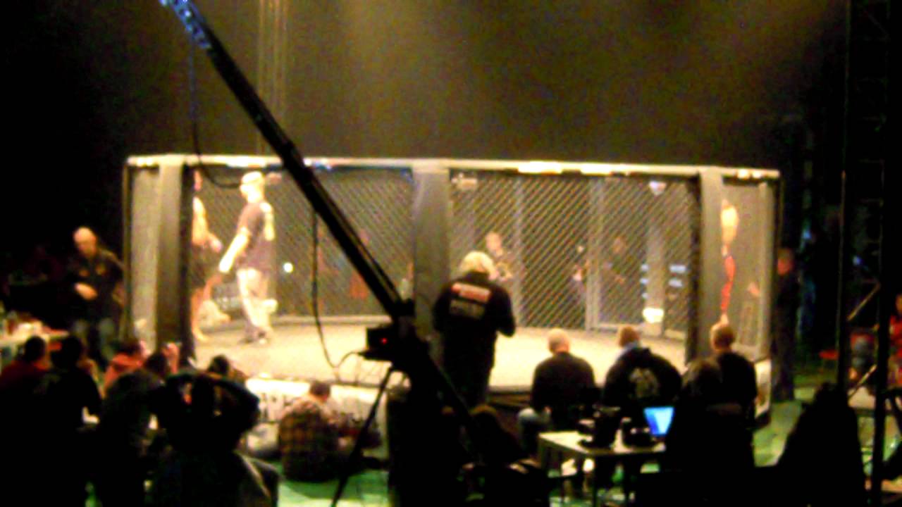 Fight of Gladiators Nitra - Tomáš Vašíček vs. Rudo Almássi - YouTube