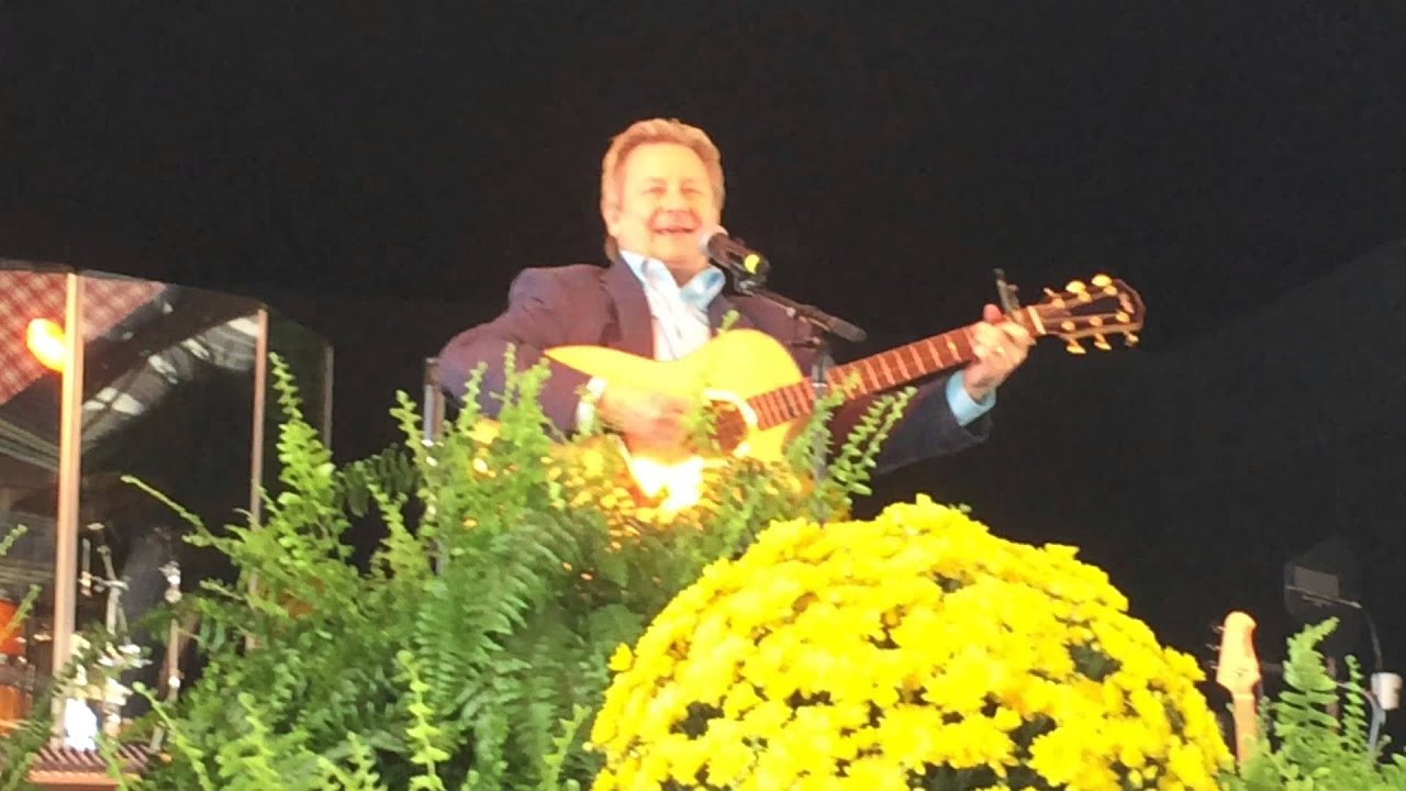 Aaron Wilburn Comedy Skit - YouTube