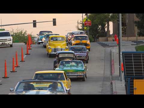 Big Parade & classic car show day 40th anniversary Hot August Nights Saturday 1000s of classic cars