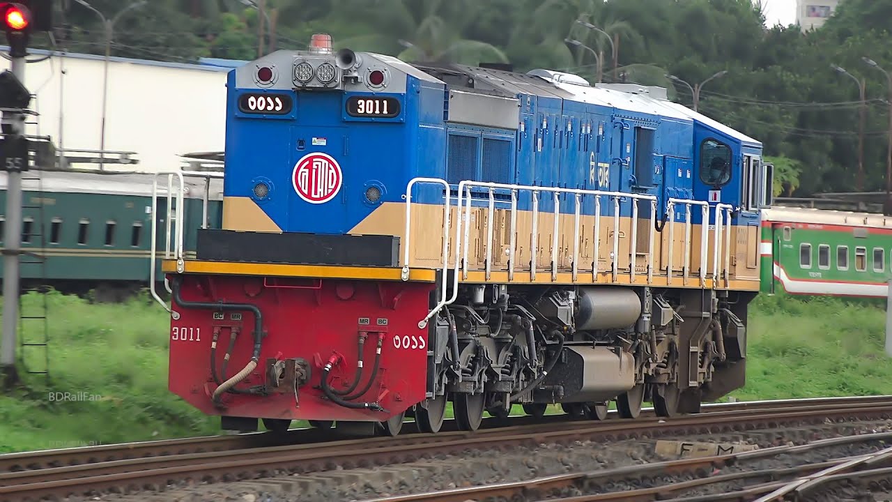 First time in Bangladesh Railway || Full AC in 3011 class EMD GT38AC ...