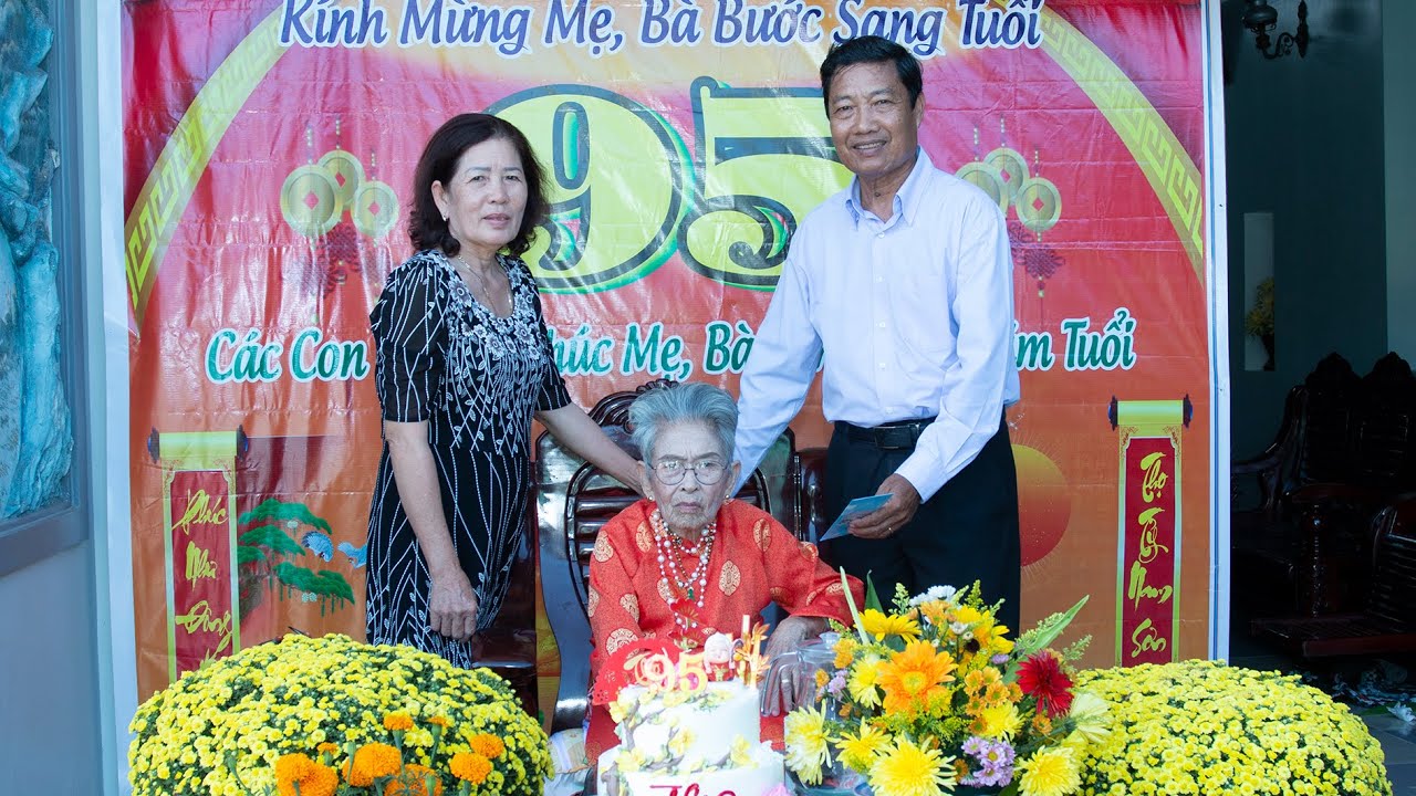 Mung Tho Huynh Thi Cao Tuoi 96 - YouTube