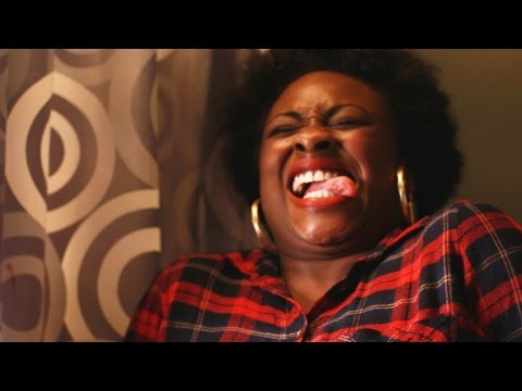 How Thick Girls Try On Jeans