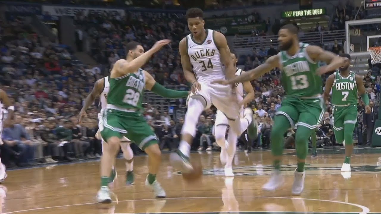 Giannis 29 Pts Through Legs Pass! Spin Dunk! 2017-18 Season - YouTube