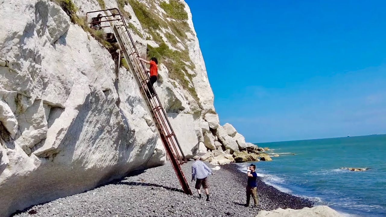 Hiking to Langdon Bay for Breathtaking Views of the White Cliffs of ...