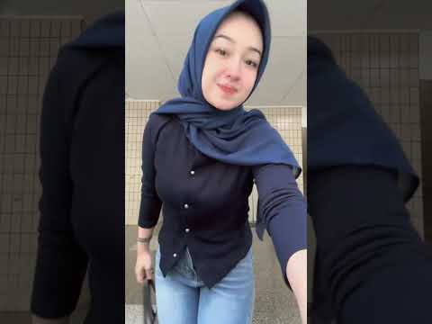 JILBAB HOT BAHAN CRT BODY PULEN BIKIN NAFSU TIKTOK HOT HIJAB PEMERSATU BANGSA VIRAL