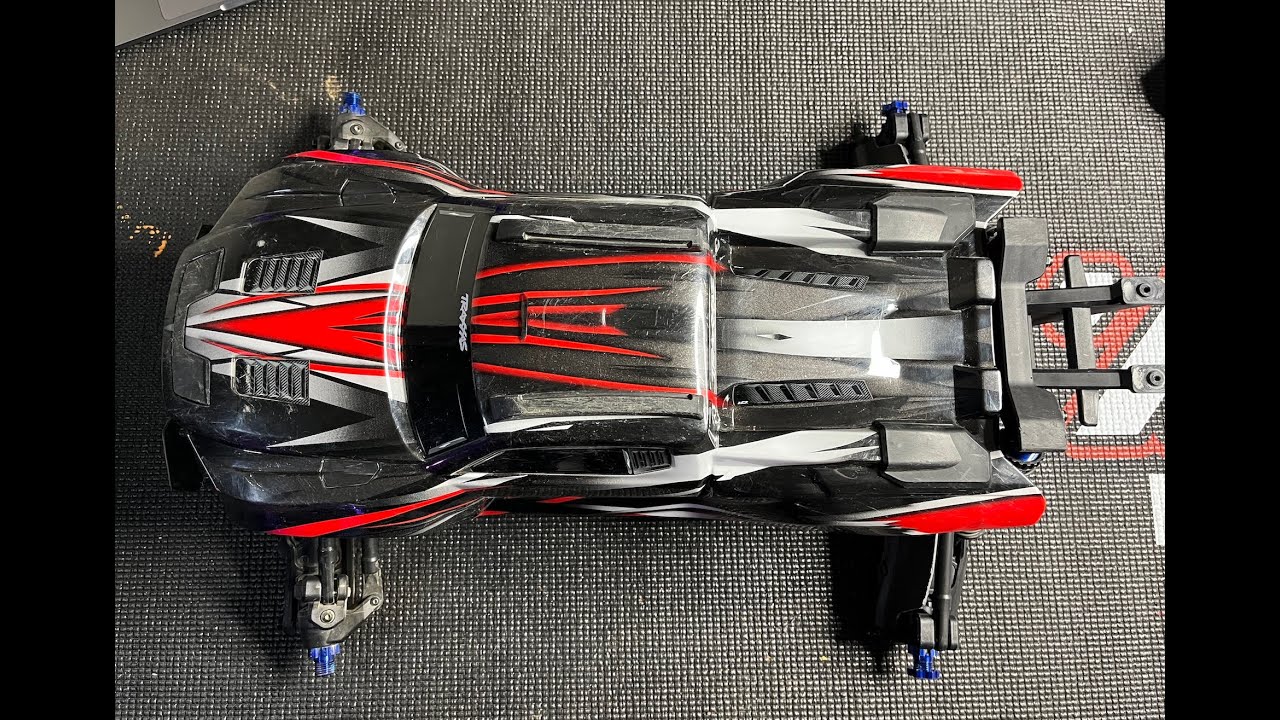 Remontage TRAXXAS SLEDGE - Train avant - YouTube