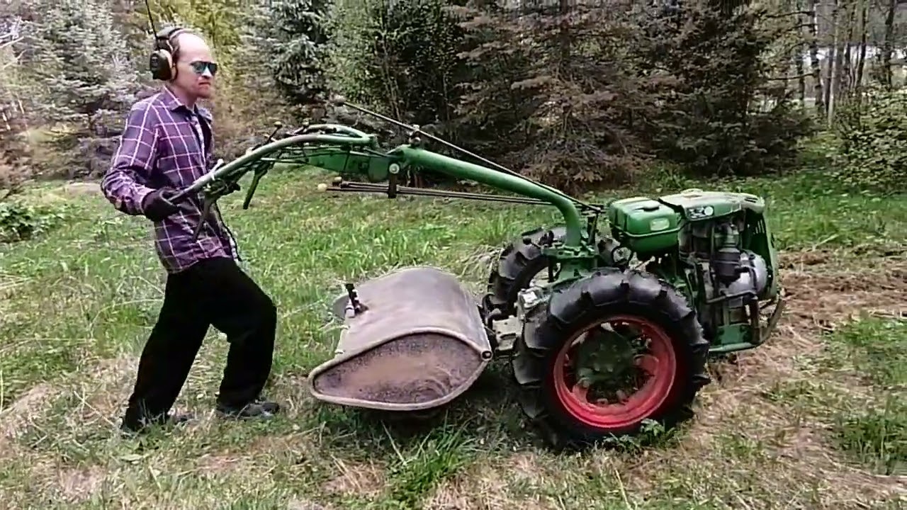 Agria 2800D - YouTube