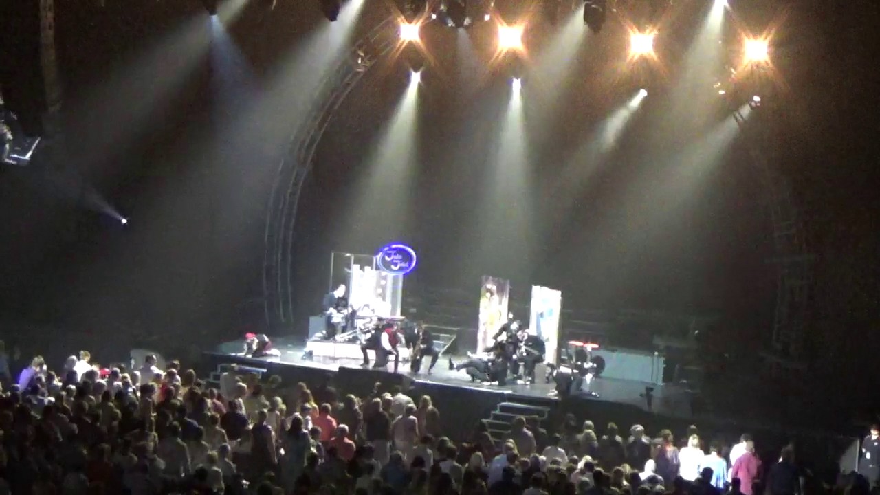 Human Nature- The Ultimate Jukebox Tour pt5 - YouTube