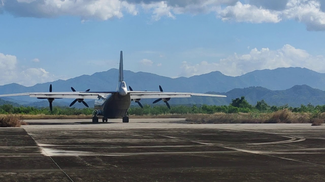 Myanma Airforce Y8 Taxi to RWY16 Dawei Airport - YouTube