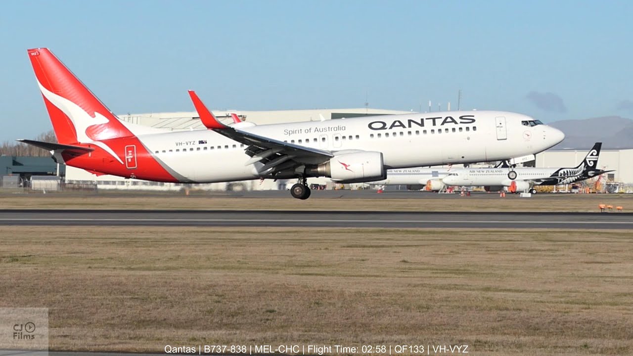 Qantas B737-838 arrival at Christchurch Airport 3 June 2024 (QF133) VH ...
