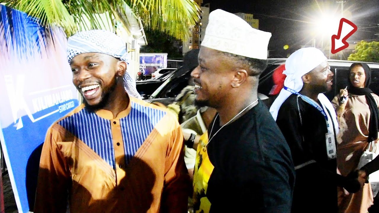 TAZAMA ABDUKIBA NA MDOGOAKE DIAMOND “IDDI SANTOS” WALOVYOKUTANA KWENYE ...