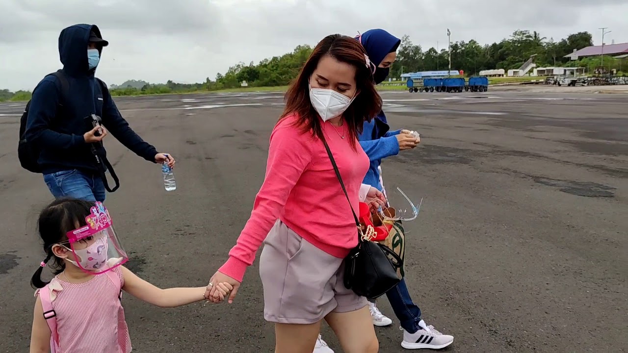 Bandara Soekarno Hatta Airpot To Tanjung Pandan. #Family Trip - YouTube