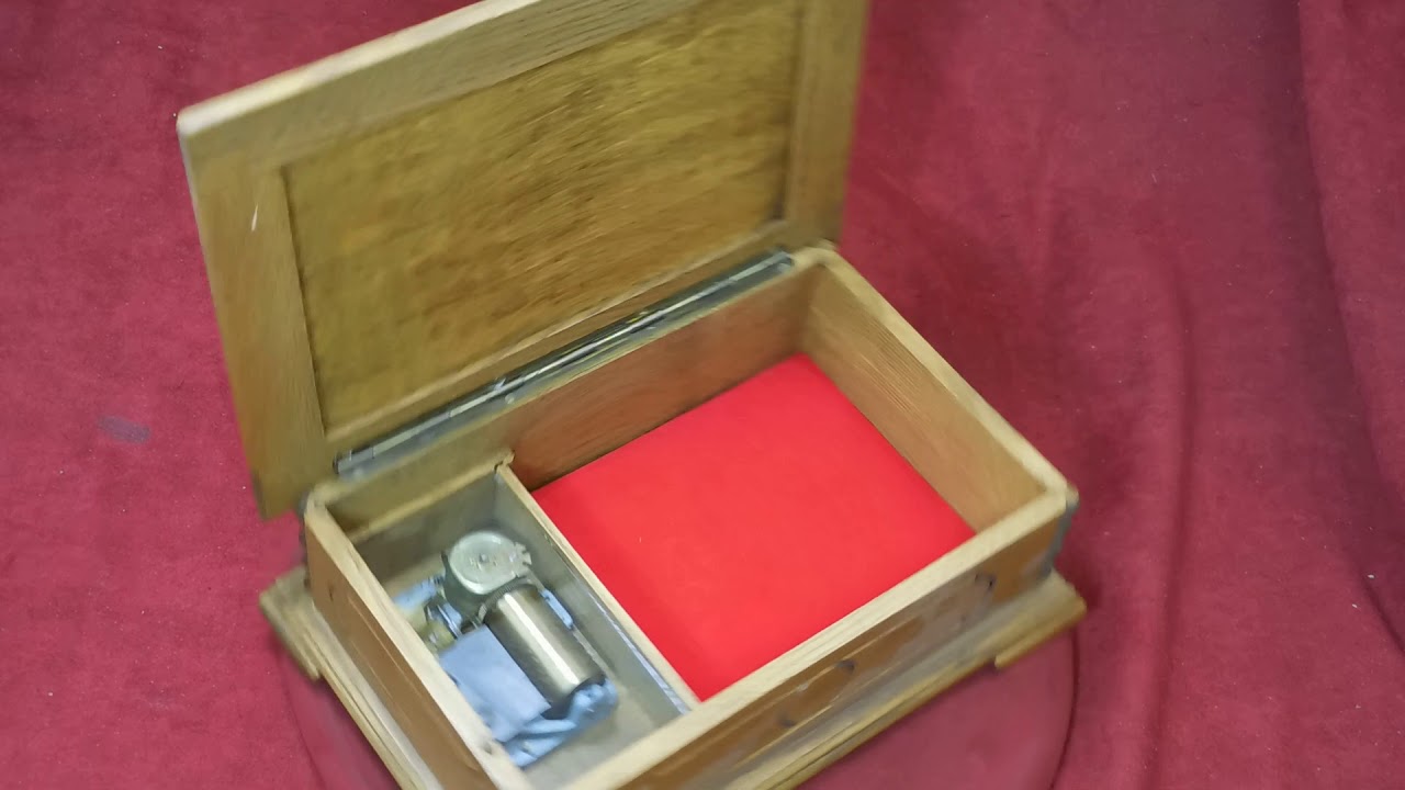 VINTAGE ANRI HAND CARVED OAK MUSICAL JEWELRY BOX WITH REUGE 1/36 NOTE ...