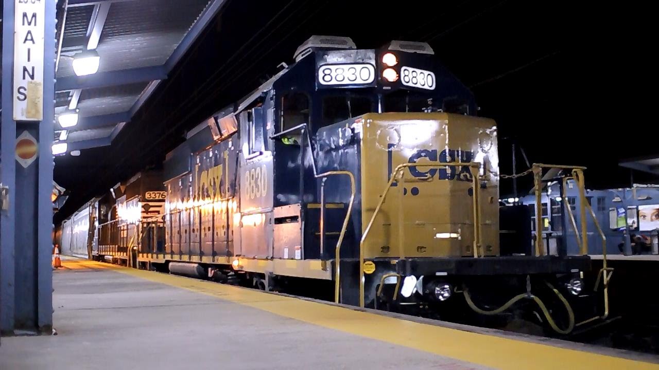 Conrail ME-47 - Metuchen Station - YouTube