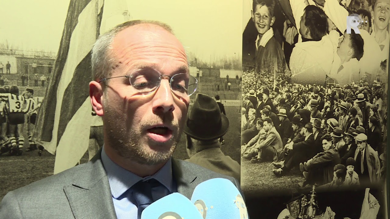 Directeur Manfred Laros over het ontslag van Alex Pastoor - YouTube