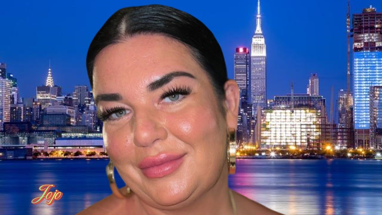 Stunning Curvy Plus Size Model | Bio, Wiki, Lifestyle & Size Revealed ...