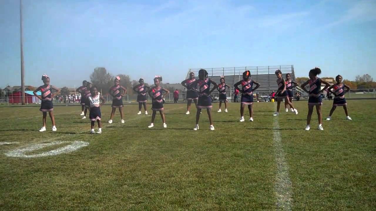 MATTESON BEARS PEEWEE CHEER - YouTube