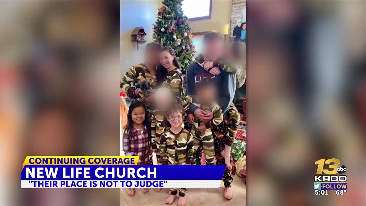 Family and loved ones hold private memorial for Kreb family members who ...