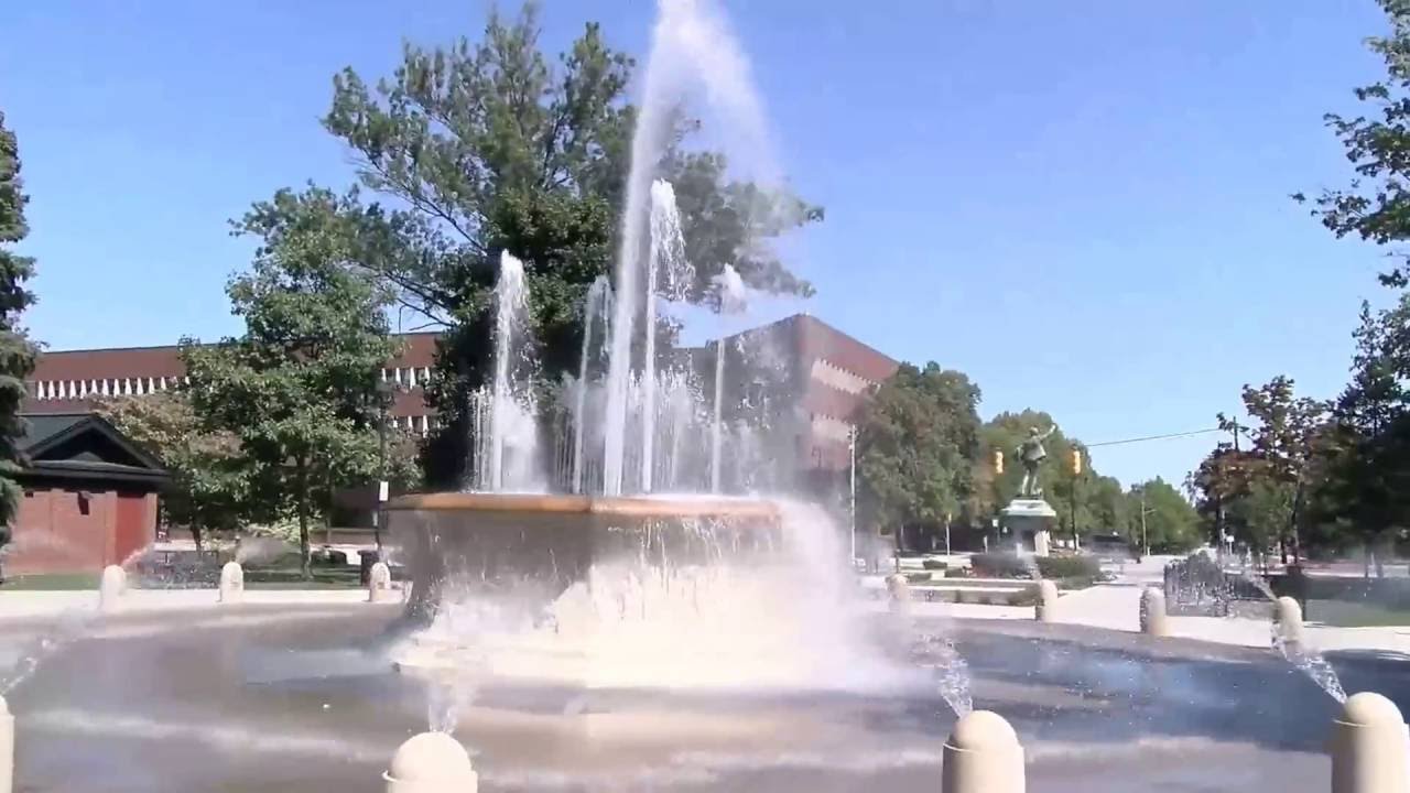 Fountain in Erie downtown.Perry Square.Summer-2016. - YouTube