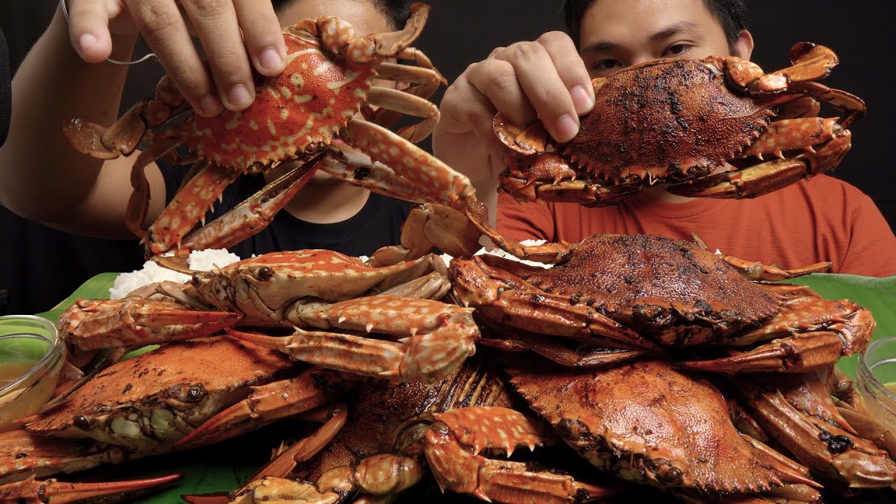 BLUE CRABS OVERLOAD MUKBANG - YouTube