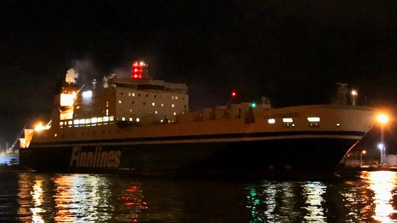 Finnlines *Finntrader * | Erstanlauf in Swinoujscie - YouTube