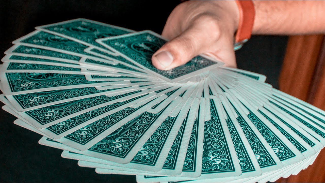 How To Make A GIANT CARD FAN - TUTORIAL!!! - YouTube