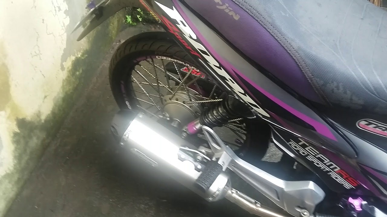 Exos R6 silent power pipe installed on XRM RS 125 - YouTube