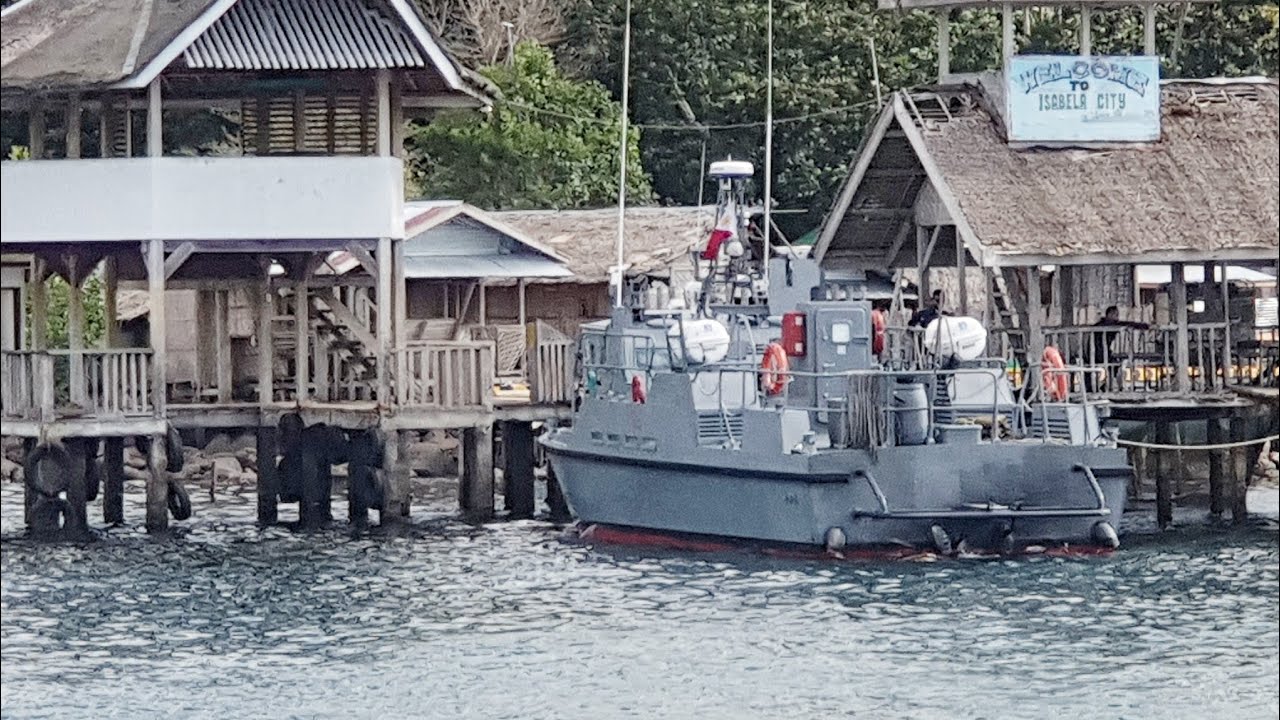 Philippine Navy Boat in Basilan - YouTube