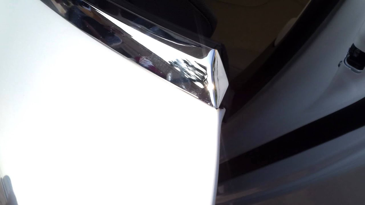 Tesla Model S touch open door handle - YouTube